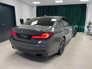 Pelēks BMW 520 2022 Viļņa, ar dzinēja tilpumu 2.00 L un nobraukumu 175 tūkst. km par 29999 €, foto 2 vietnē AUTOMOTO.COM.LV