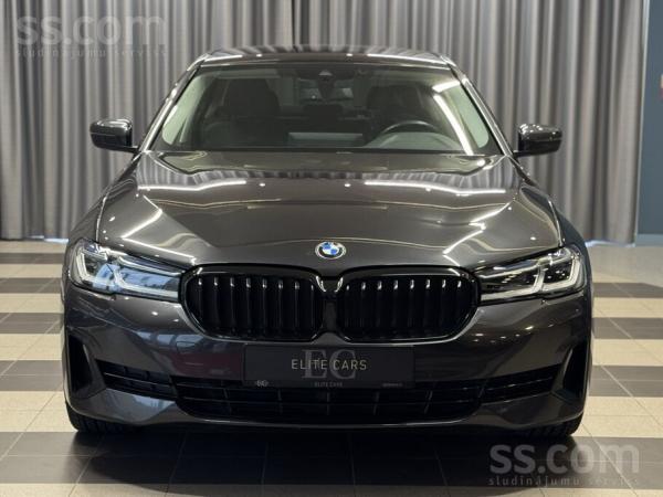 Pelēks BMW 520 2022 Rīga, ar dzinēja tilpumu 2.00 L un nobraukumu 212 tūkst. km par 23990 €, foto 2 vietnē AUTOMOTO.COM.LV