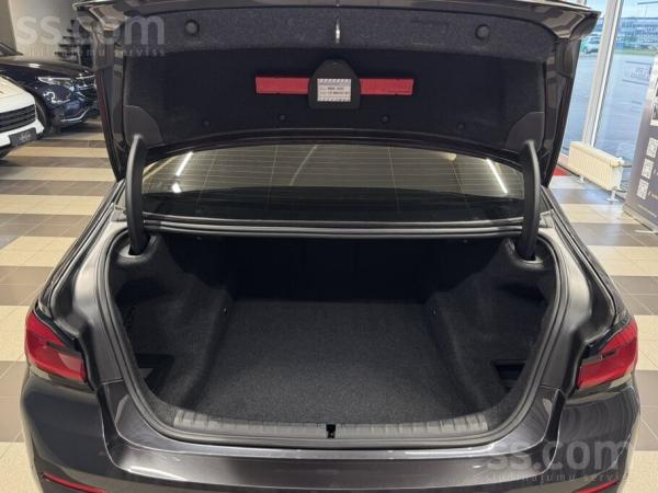 Pelēks BMW 520 2022 Rīga, ar dzinēja tilpumu 2.00 L un nobraukumu 212 tūkst. km par 23990 €, foto 7 vietnē AUTOMOTO.COM.LV