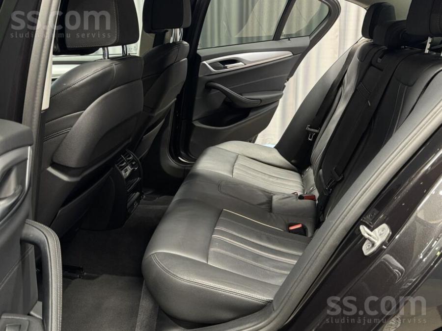 Grey BMW 520 2022 in Riga, with an engine capacity of 2.00 L and mileage of 212 thousand km for 23990 €, photo 26 on AUTOMOTO.COM.LV