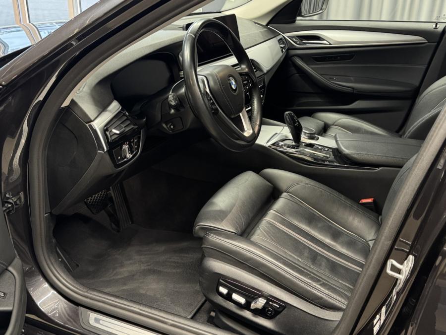 Pelēks BMW 520 2022 Rīga, ar dzinēja tilpumu 2.00 L un nobraukumu 212 tūkst. km par 22990 €, foto 8 vietnē AUTOMOTO.COM.LV