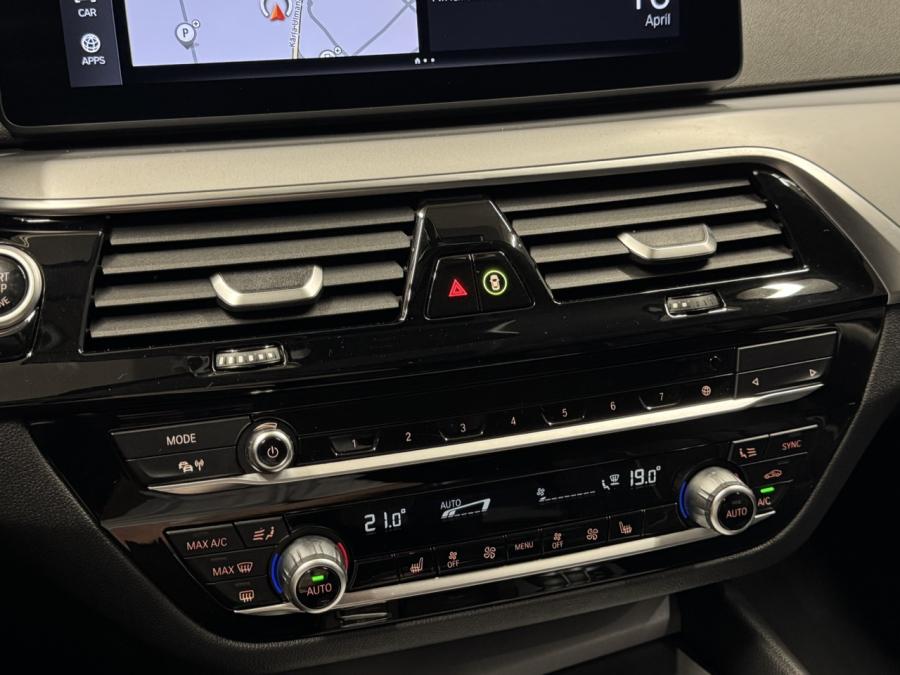 Pelēks BMW 520 2022 Rīga, ar dzinēja tilpumu 2.00 L un nobraukumu 212 tūkst. km par 22990 €, foto 22 vietnē AUTOMOTO.COM.LV