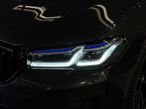 Pelēks BMW 520 2022 Rīga, ar dzinēja tilpumu 2.00 L un nobraukumu 212 tūkst. km par 22990 €, foto 28 vietnē AUTOMOTO.COM.LV