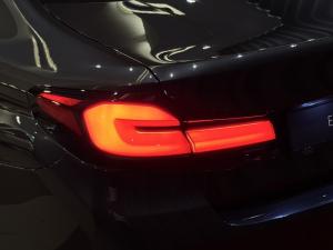Pelēks BMW 520 2022 Rīga, ar dzinēja tilpumu 2.00 L un nobraukumu 212 tūkst. km par 22990 €, foto 29 vietnē AUTOMOTO.COM.LV