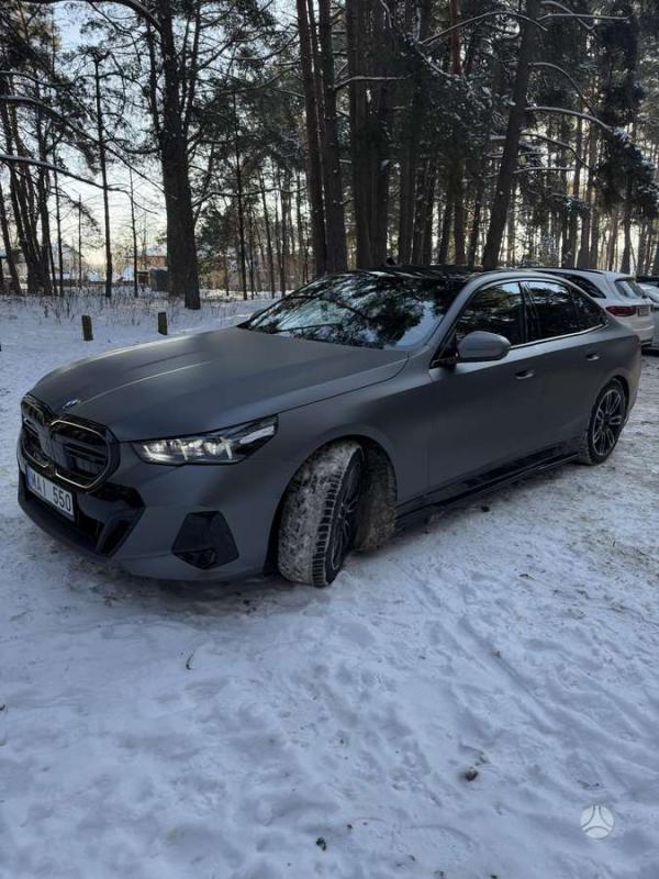Pelēks BMW 520 2023 Kauņa, ar dzinēja tilpumu 0.00 L un nobraukumu 60 tūkst. km par 56500 €, foto 4 vietnē AUTOMOTO.COM.LV