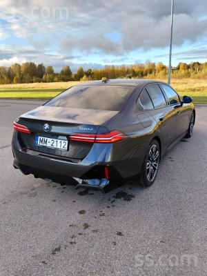 Pelēks BMW 520 2023 Tukums, ar dzinēja tilpumu 2.00 L un nobraukumu 41 tūkst. km par 52599 €, foto 5 vietnē AUTOMOTO.COM.LV