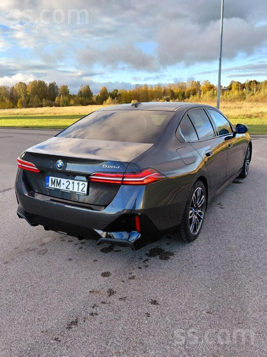 Pelēks BMW 520 2023 Tukums, ar dzinēja tilpumu 2.00 L un nobraukumu 41 tūkst. km par 52599 €, foto 5 vietnē AUTOMOTO.COM.LV
