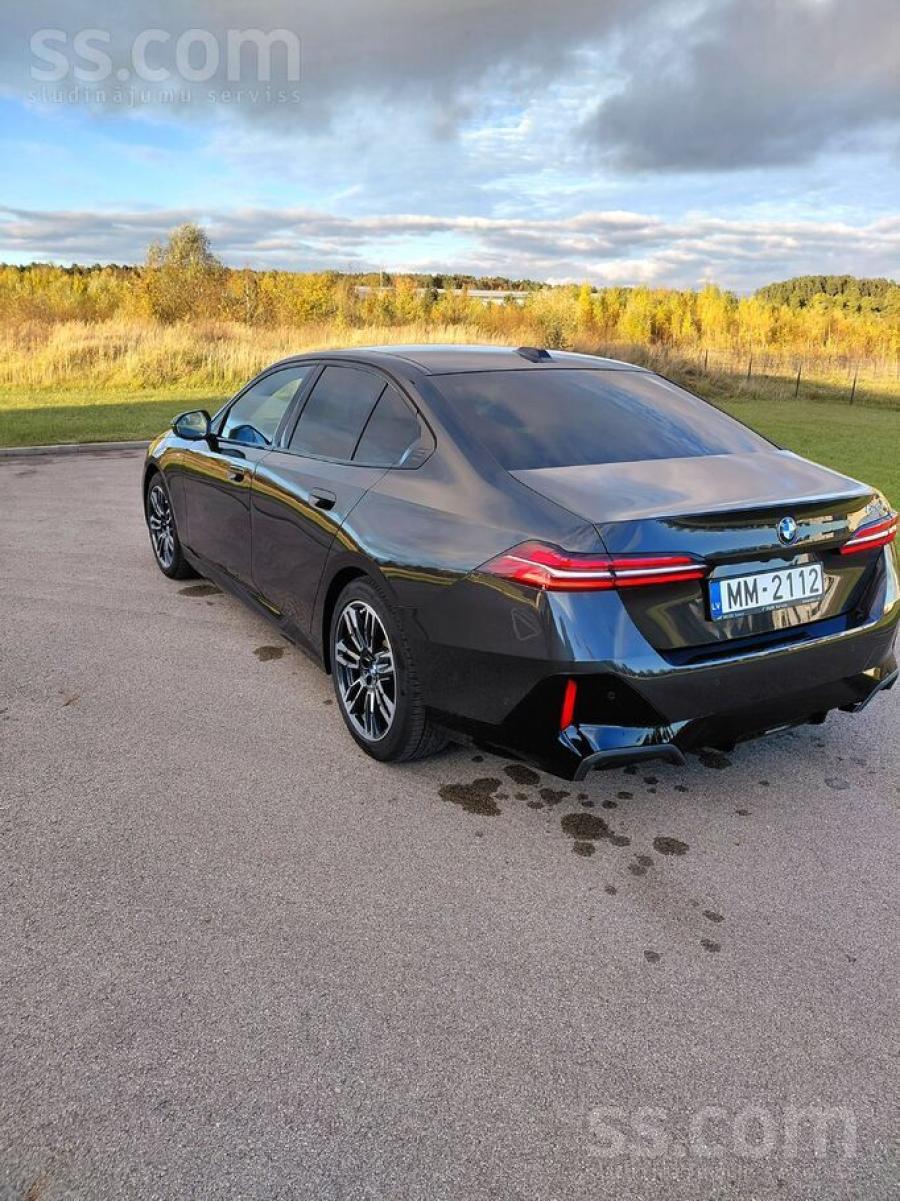 Pelēks BMW 520 2023 Tukums, ar dzinēja tilpumu 2.00 L un nobraukumu 41 tūkst. km par 52599 €, foto 6 vietnē AUTOMOTO.COM.LV