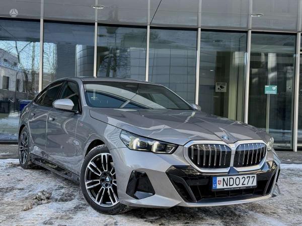 Pelēks BMW 520 2023 Viļņa, ar dzinēja tilpumu 2.00 L un nobraukumu 46 tūkst. km par 49490 €, foto 5 vietnē AUTOMOTO.COM.LV