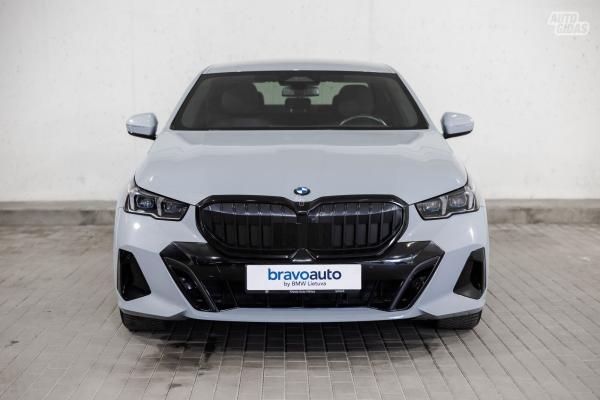 Grey BMW 520 2024 in Vilnius, with an engine capacity of 2.00 L and mileage of 52 thousand km for 51991 €, photo 2 on AUTOMOTO.COM.LV