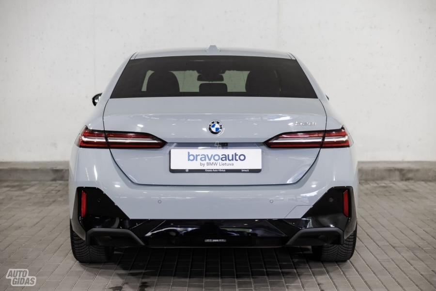 Grey BMW 520 2024 in Vilnius, with an engine capacity of 2.00 L and mileage of 52 thousand km for 51991 €, photo 13 on AUTOMOTO.COM.LV