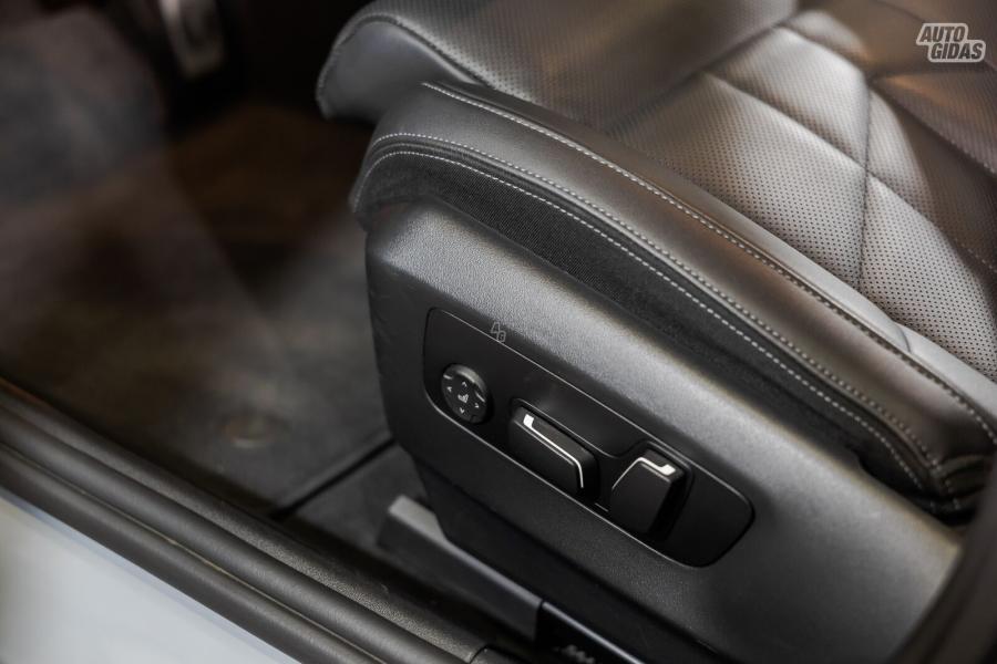 Grey BMW 520 2024 in Vilnius, with an engine capacity of 2.00 L and mileage of 52 thousand km for 51991 €, photo 34 on AUTOMOTO.COM.LV