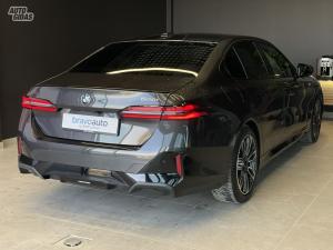 Pelēks BMW 520 2024 Klaipėda, ar dzinēja tilpumu 2.00 L un nobraukumu 26 tūkst. km par 52966 €, foto 5 vietnē AUTOMOTO.COM.LV