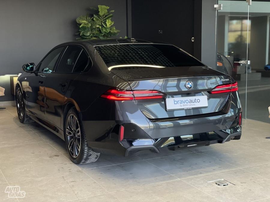 Pelēks BMW 520 2024 Klaipėda, ar dzinēja tilpumu 2.00 L un nobraukumu 26 tūkst. km par 52966 €, foto 6 vietnē AUTOMOTO.COM.LV