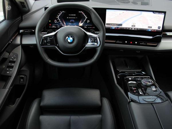 Grey BMW 520 2024 in Vilnius, with an engine capacity of 2.00 L and mileage of 25 thousand km for 56500 €, photo 5 on AUTOMOTO.COM.LV