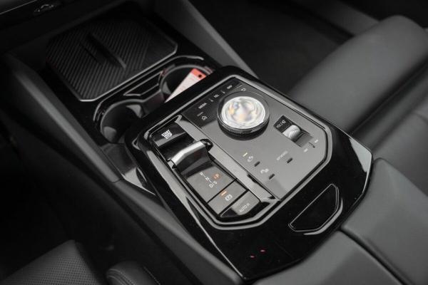 Grey BMW 520 2024 in Vilnius, with an engine capacity of 2.00 L and mileage of 59 thousand km for 43450 €, photo 10 on AUTOMOTO.COM.LV