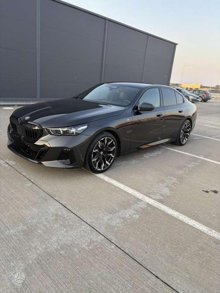 Pelēks BMW 520 2024 Kauņa, ar dzinēja tilpumu 2.00 L un nobraukumu 69 tūkst. km par 47000 €, foto 7 vietnē AUTOMOTO.COM.LV
