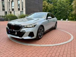 Pelēks BMW 520 2024 Viļņa, ar dzinēja tilpumu 2.00 L un nobraukumu 76 tūkst. km par 55000 €, foto 4 vietnē AUTOMOTO.COM.LV
