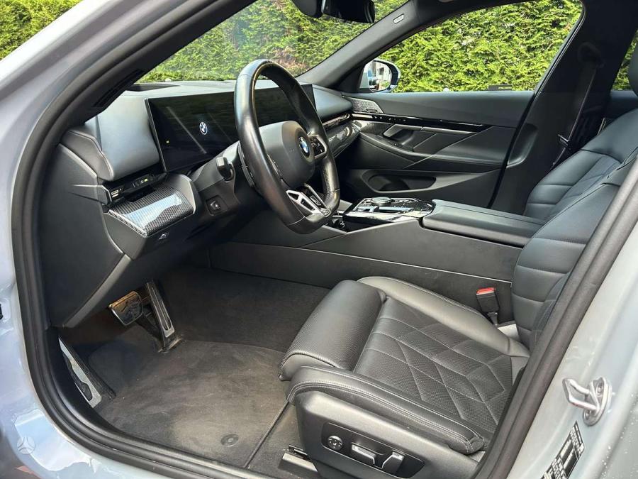 Pelēks BMW 520 2024 Viļņa, ar dzinēja tilpumu 2.00 L un nobraukumu 76 tūkst. km par 55000 €, foto 13 vietnē AUTOMOTO.COM.LV
