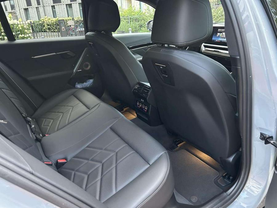 Pelēks BMW 520 2024 Viļņa, ar dzinēja tilpumu 2.00 L un nobraukumu 76 tūkst. km par 55000 €, foto 15 vietnē AUTOMOTO.COM.LV