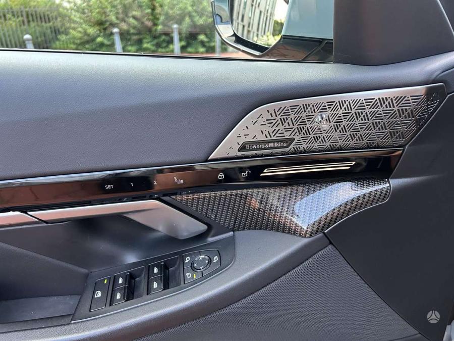 Pelēks BMW 520 2024 Viļņa, ar dzinēja tilpumu 2.00 L un nobraukumu 76 tūkst. km par 55000 €, foto 24 vietnē AUTOMOTO.COM.LV