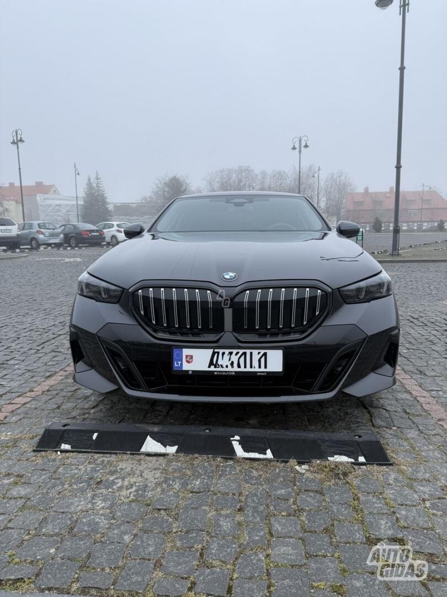 Pelēks BMW 520 2024 Klaipėda, ar dzinēja tilpumu 2.00 L un nobraukumu 69 tūkst. km par 47700 €, foto 4 vietnē AUTOMOTO.COM.LV