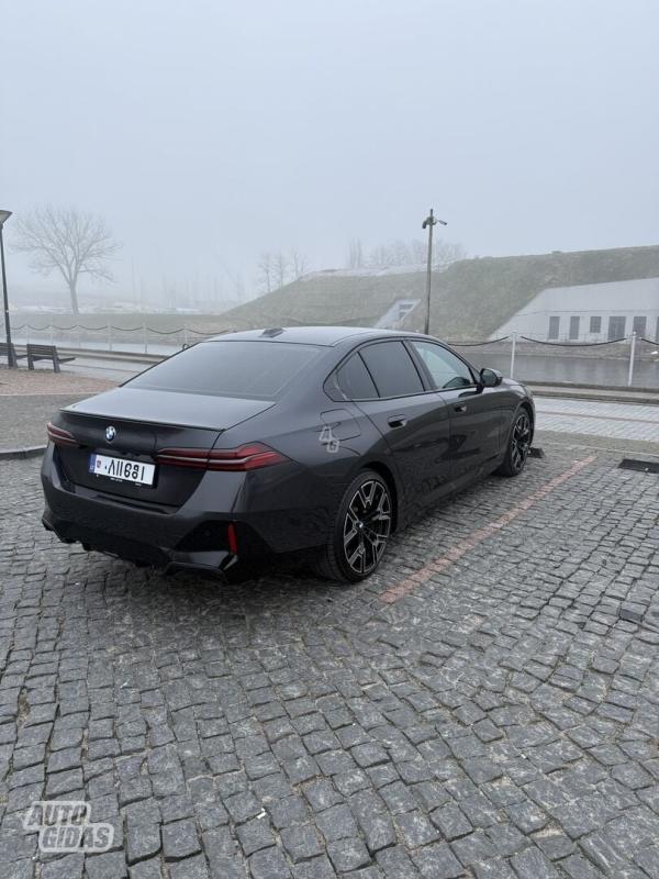Grey BMW 520 2024 in Klaipeda, with an engine capacity of 2.00 L and mileage of 69 thousand km for 47700 €, photo 5 on AUTOMOTO.COM.LV