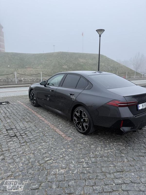 Grey BMW 520 2024 in Klaipeda, with an engine capacity of 2.00 L and mileage of 69 thousand km for 47700 €, photo 7 on AUTOMOTO.COM.LV