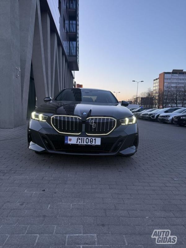 Grey BMW 520 2024 in Klaipeda, with an engine capacity of 2.00 L and mileage of 69 thousand km for 47700 €, photo 9 on AUTOMOTO.COM.LV