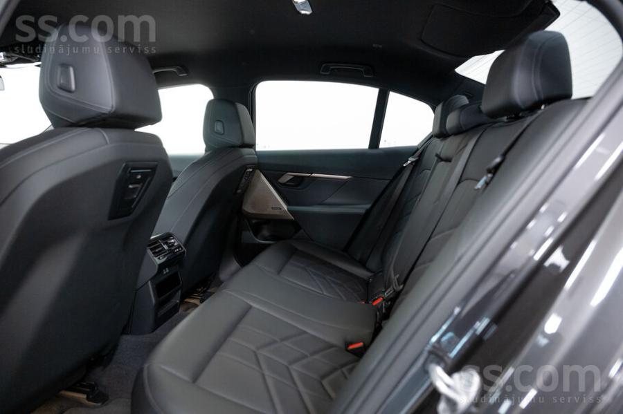 Pelēks BMW 520 2024 Rīga, ar dzinēja tilpumu 2.00 L un nobraukumu 50 tūkst. km par 55500 €, foto 7 vietnē AUTOMOTO.COM.LV