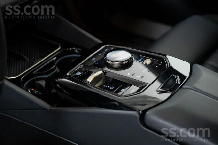 Pelēks BMW 520 2024 Rīga, ar dzinēja tilpumu 2.00 L un nobraukumu 50 tūkst. km par 55500 €, foto 18 vietnē AUTOMOTO.COM.LV