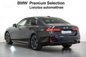 Pelēks BMW 520 2024 Rīga, ar dzinēja tilpumu 2.00 L un nobraukumu 50 tūkst. km par 55500 €, foto 24 vietnē AUTOMOTO.COM.LV