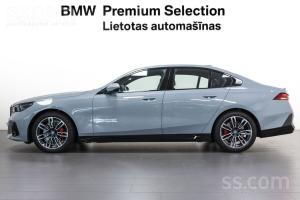 Grey BMW 520 2025 in Riga, with an engine capacity of 2.00 L and mileage of 8 thousand km for 58500 €, photo 3 on AUTOMOTO.COM.LV