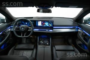 Grey BMW 520 2025 in Riga, with an engine capacity of 2.00 L and mileage of 8 thousand km for 58500 €, photo 9 on AUTOMOTO.COM.LV