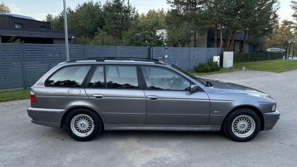 Grey BMW 520 2002 in Vilnius, with an engine capacity of 2.20 L and mileage of 308 thousand km for 1750 €, photo 5 on AUTOMOTO.COM.LV