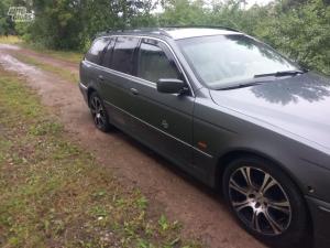 Grey BMW 520 2003 in Naujoji Akmene, with an engine capacity of 2.00 L and mileage of 400 thousand km for 850 €, photo  on AUTOMOTO.COM.LV