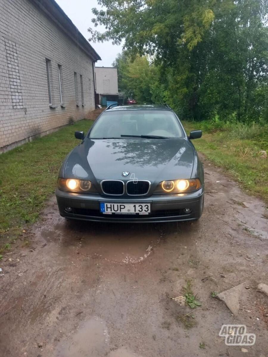 Pelēks BMW 520 2003 Naujoji Akmenė, ar dzinēja tilpumu 2.00 L un nobraukumu 400 tūkst. km par 850 €, foto 3 vietnē AUTOMOTO.COM.LV