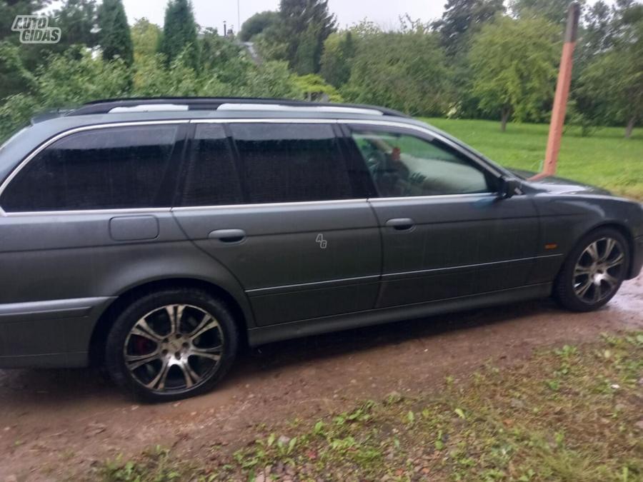 Pelēks BMW 520 2003 Naujoji Akmenė, ar dzinēja tilpumu 2.00 L un nobraukumu 400 tūkst. km par 850 €, foto 6 vietnē AUTOMOTO.COM.LV