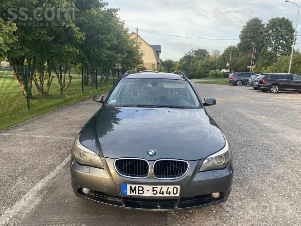 Grey BMW 520 2006 in Cesis, with an engine capacity of 2.00 L and mileage of 315 thousand km for 4700 €, photo 2 on AUTOMOTO.COM.LV