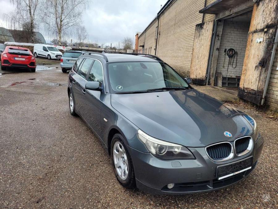 Grey BMW 520 2006 in Telschi, with an engine capacity of 2.00 L and mileage of 300 thousand km for 4150 €, photo 3 on AUTOMOTO.COM.LV