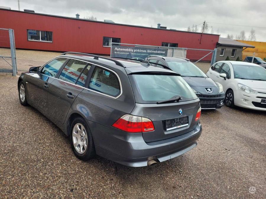 Grey BMW 520 2006 in Telschi, with an engine capacity of 2.00 L and mileage of 300 thousand km for 4150 €, photo 7 on AUTOMOTO.COM.LV