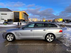 Grey BMW 520 2006 in Kaunas, with an engine capacity of 2.00 L and mileage of 357 thousand km for 2500 €, photo 9 on AUTOMOTO.COM.LV
