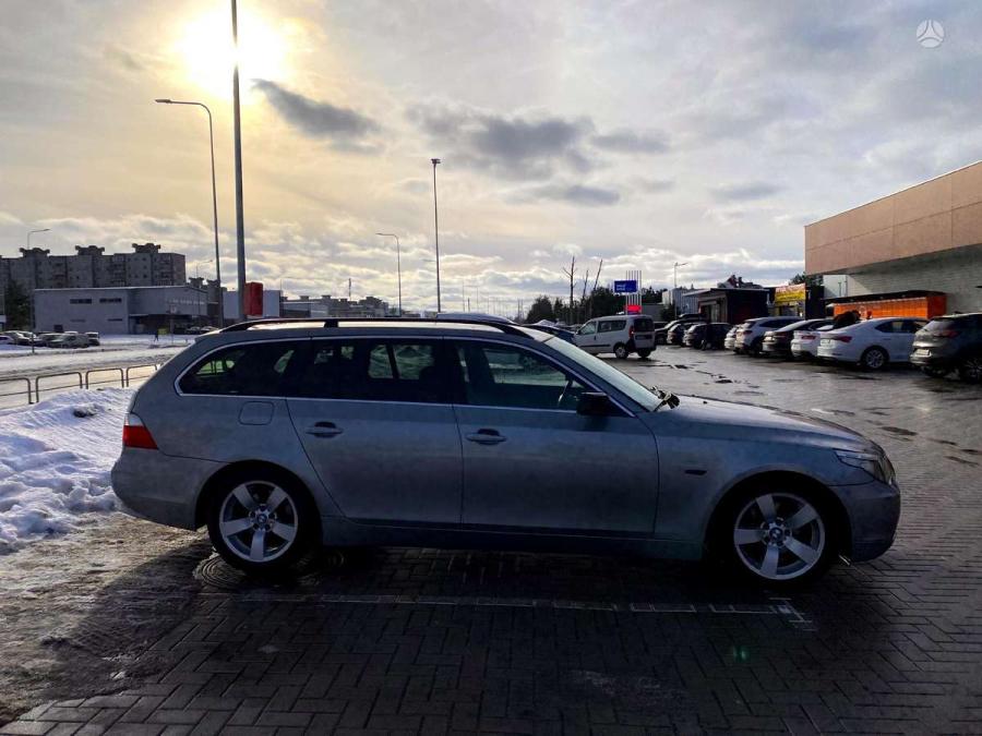 Grey BMW 520 2006 in Kaunas, with an engine capacity of 2.00 L and mileage of 357 thousand km for 2500 €, photo 10 on AUTOMOTO.COM.LV