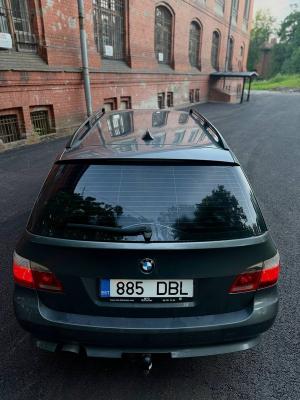 Pelēks BMW 520 2006 Narva, ar dzinēja tilpumu 2.00 L un nobraukumu 387 tūkst. km par 3900 €, foto 17 vietnē AUTOMOTO.COM.LV