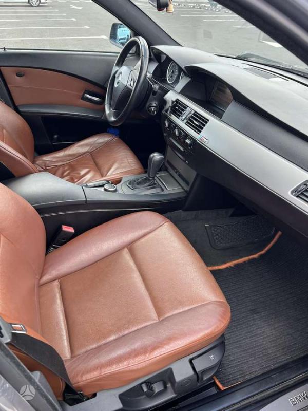 Grey BMW 520 2006 in Vilnius, with an engine capacity of 2.00 L and mileage of 339 thousand km for 2700 €, photo 9 on AUTOMOTO.COM.LV