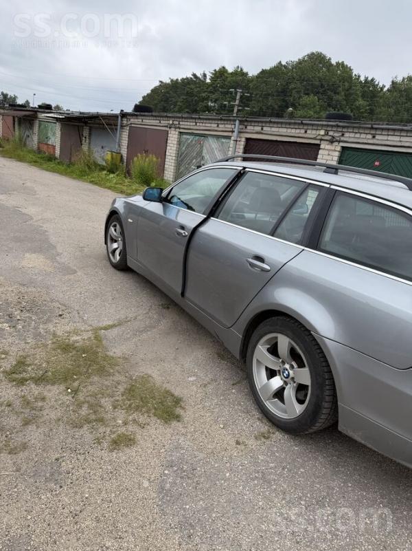 Pelēks BMW 520 2006 Rīga, ar dzinēja tilpumu 2.00 L un nobraukumu 208 tūkst. km par 2200 €, foto 4 vietnē AUTOMOTO.COM.LV