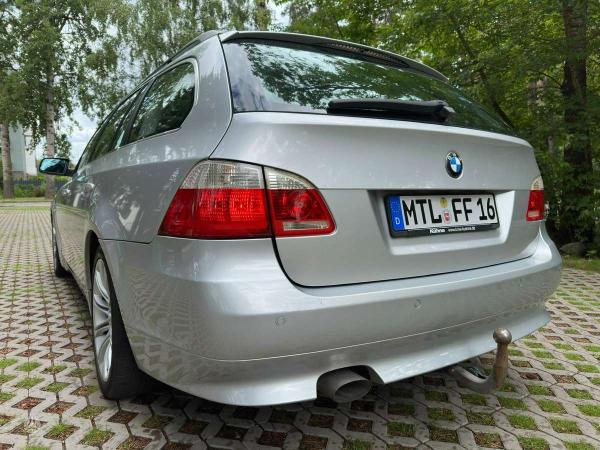 Grey BMW 520 2006 in Vilnius, with an engine capacity of 2.00 L and mileage of 225 thousand km for 3490 €, photo 6 on AUTOMOTO.COM.LV