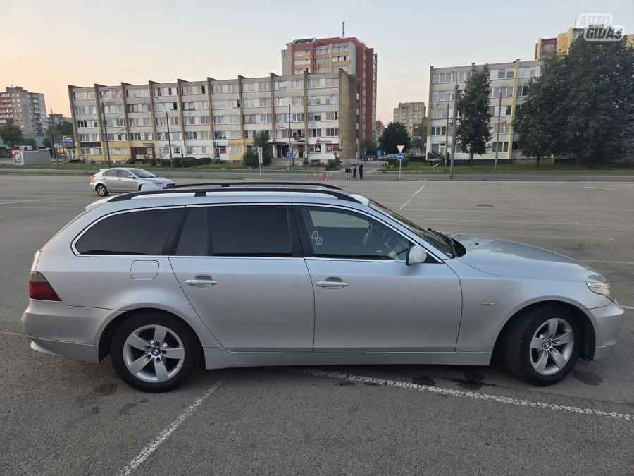 Grey BMW 520 2006 in Kaunas, with an engine capacity of 2.00 L and mileage of 410 thousand km for 2099 €, photo 6 on AUTOMOTO.COM.LV