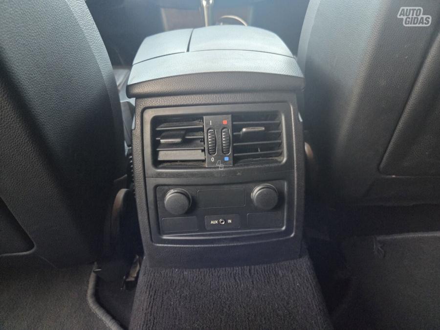 Grey BMW 520 2006 in Kaunas, with an engine capacity of 2.00 L and mileage of 410 thousand km for 2099 €, photo 19 on AUTOMOTO.COM.LV
