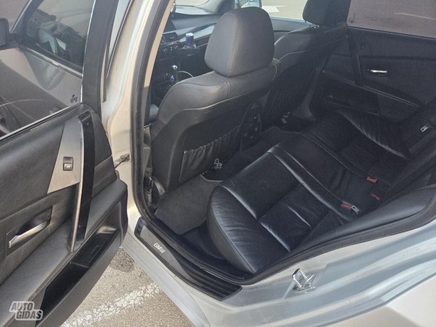 Grey BMW 520 2006 in Kaunas, with an engine capacity of 2.00 L and mileage of 410 thousand km for 2099 €, photo 25 on AUTOMOTO.COM.LV